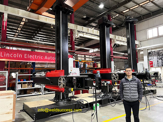 Red Motorized Welding Manipulators 4000 Mm With Automatic Welding Heads